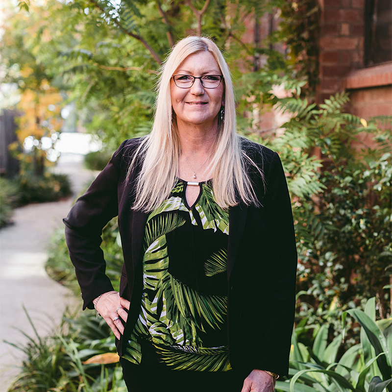 Julie Pullen - Accounting Team l Canny Group